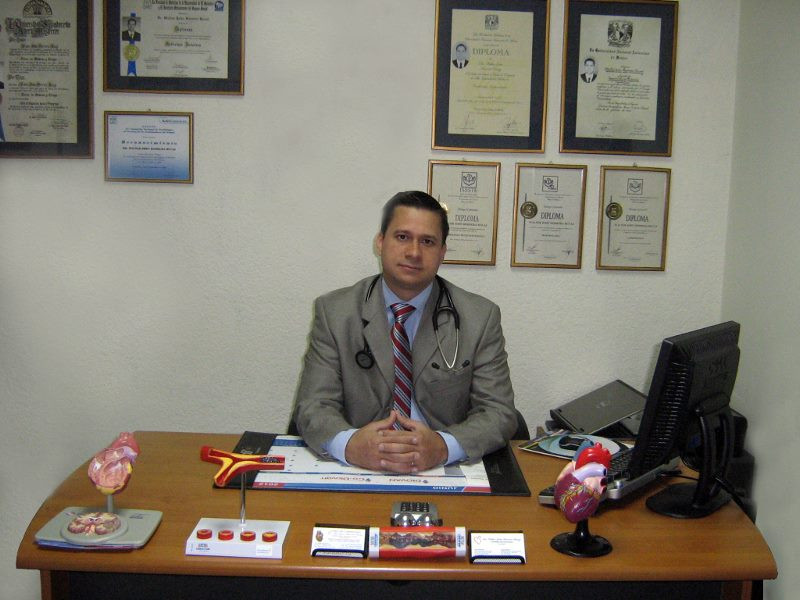Dr. Walter John Herrera Rucaj | Médicos de El Salvador