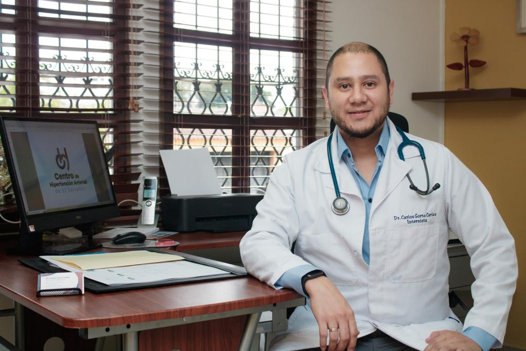 Dr. Carlos Roberto Sorto Carias - Medicina Interna en Médicos de El ...